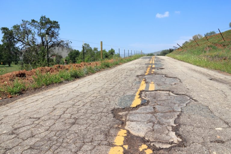 America's Crumbling Infrastructure – Tourism | Midwest Industrial Supply